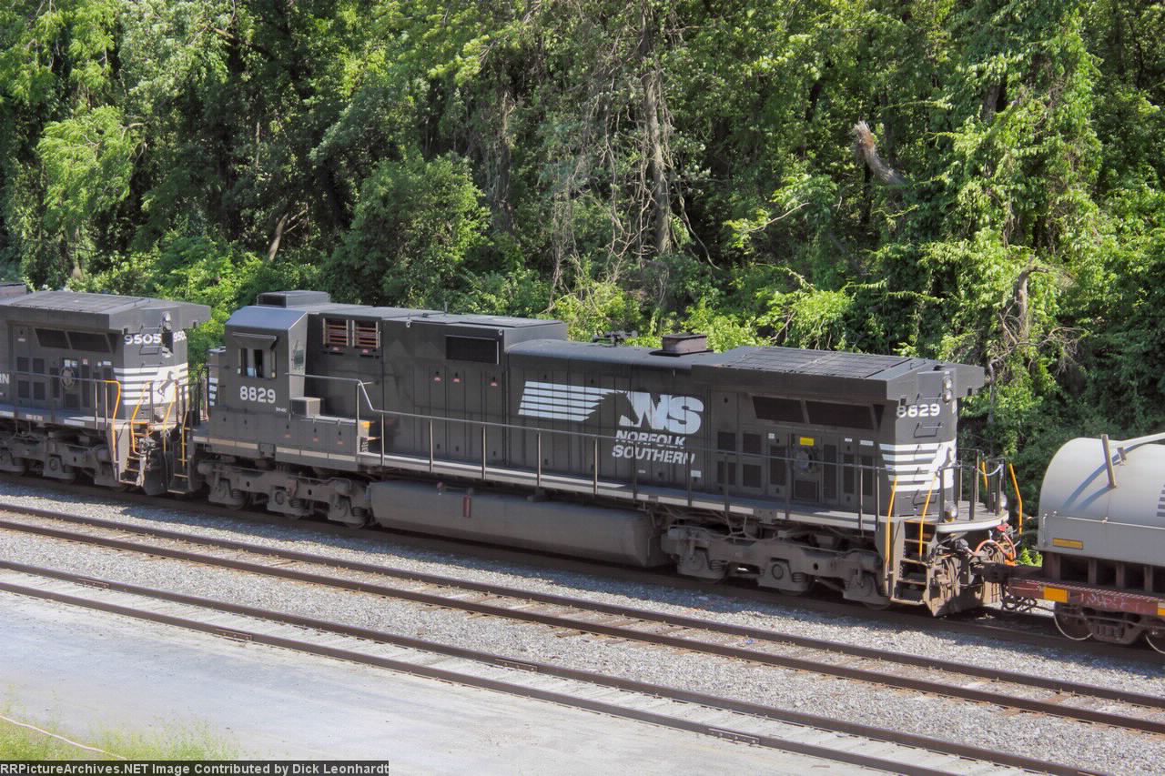 NS 8829